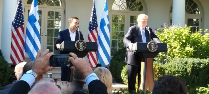 Σε δύσκολη θέση ο Τσίπρας για τον "κακό Τραμπ" - "Σανίδα σωτηρίας" από ...